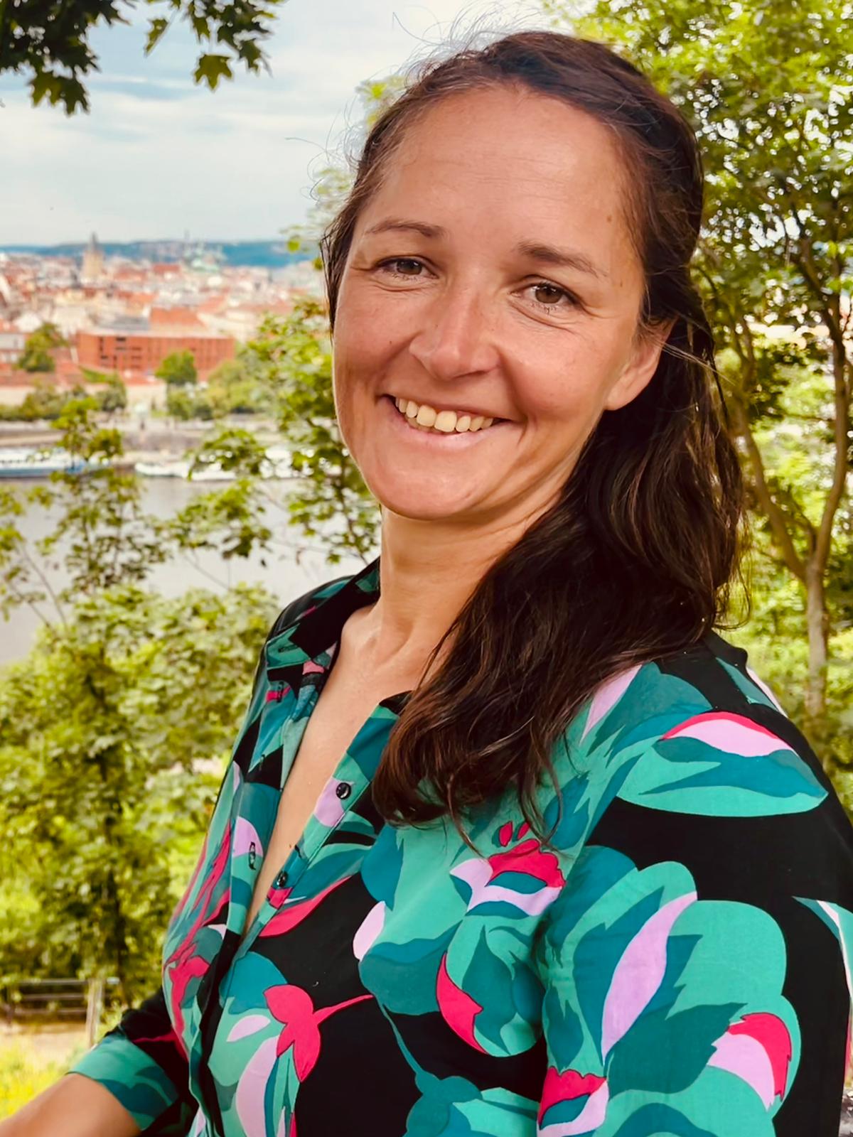 Mira Chalupar (Heilpraktikerin, beschränkt auf das Gebiet der Psychotherapie, Aromatherapeutin ...